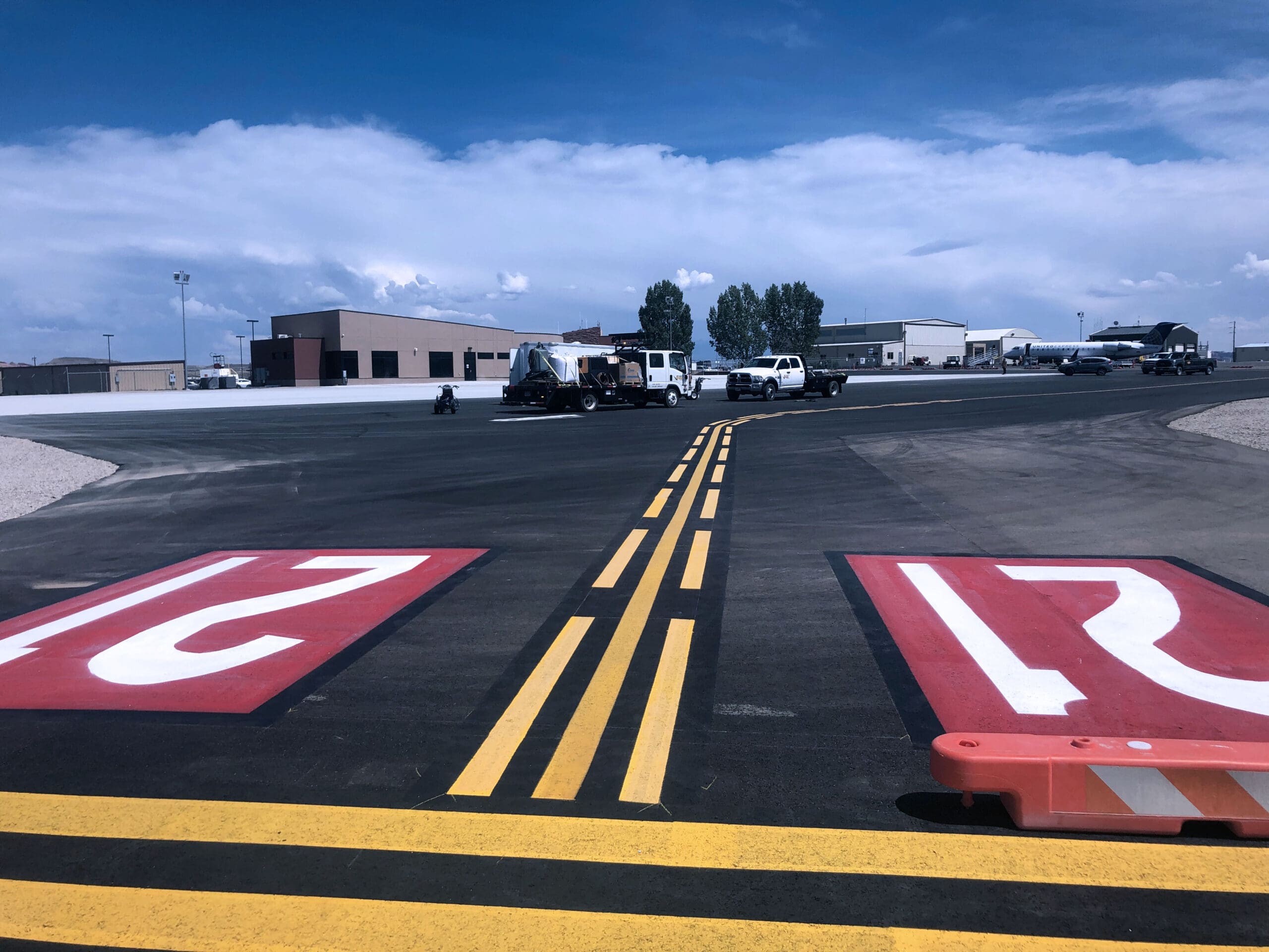 Canyonlands Regional Airport Taxiway A & Commercial Aircraft Parking ...